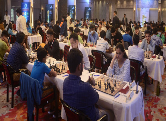 छत्तीसगढ़ में शतरंज का महाकुंभ: 15 देशों के 500 से अधिक खिलाड़ी ले रहे ...