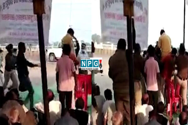 CG News-प्रदर्शन के दौरान शिक्षक ने लगाई फांसी!...मचा हड़कंप, परमानेंट ज्वाइनिंग की मांग को लेकर ...