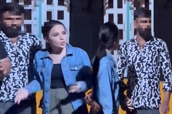 Uorfi Javed Video Trend: उर्फी की ड्रेस नहीं, इस बार गुस्सा हुआ वायरल ...