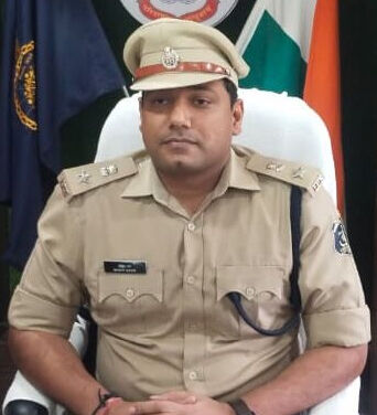 Biography of IPS Mohit Garg in Hindi: जानिए कौन हैं वीरता पदक के लिए चुने गए आईपीएस मोहित गर्ग ...