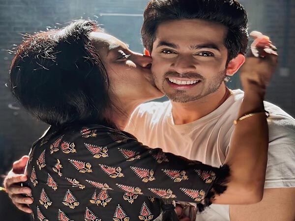 Anupama TV Serial: बेटे को Kiss करते हुए 'अनुपमा' की फोटो वायरल, पोस्ट ...