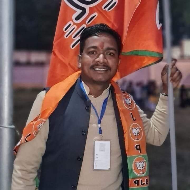 Heera Singh Shyam Biography: कौन हैं पुष्पराजगढ़ प्रत्याशी हीरा सिंह ...