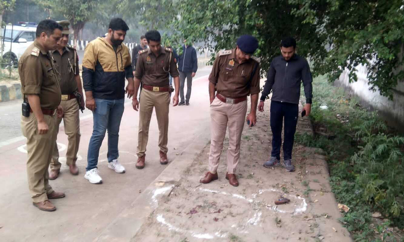Noida Crime News: नोएडा में पुलिस और बदमाशों के बीच मुठभेड़, दो बदमाश गिरफ्तार | Noida Crime ...