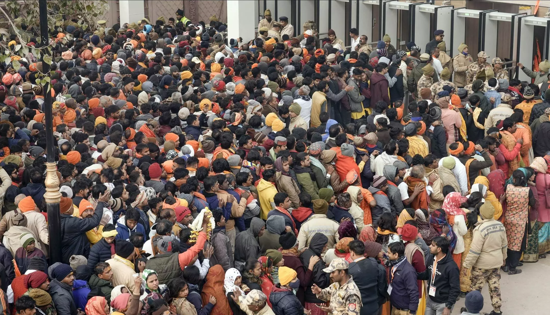 Ayodhya News Hindi: राम मंदिर की ओर आने वाले सभी रास्तों को किया गया ...