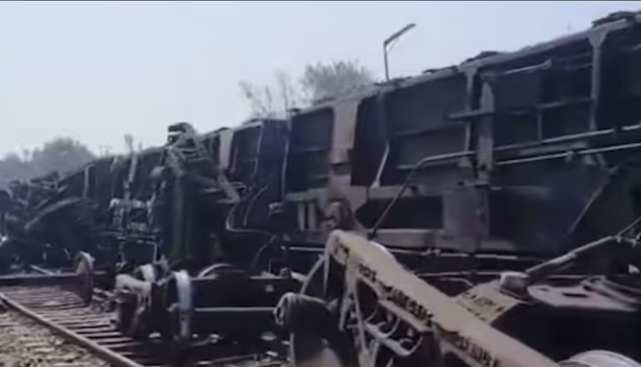 Delhi Train Accident News: दिल्ली में रेल हादसा, सराय रोहिल्ला स्टेशन ...