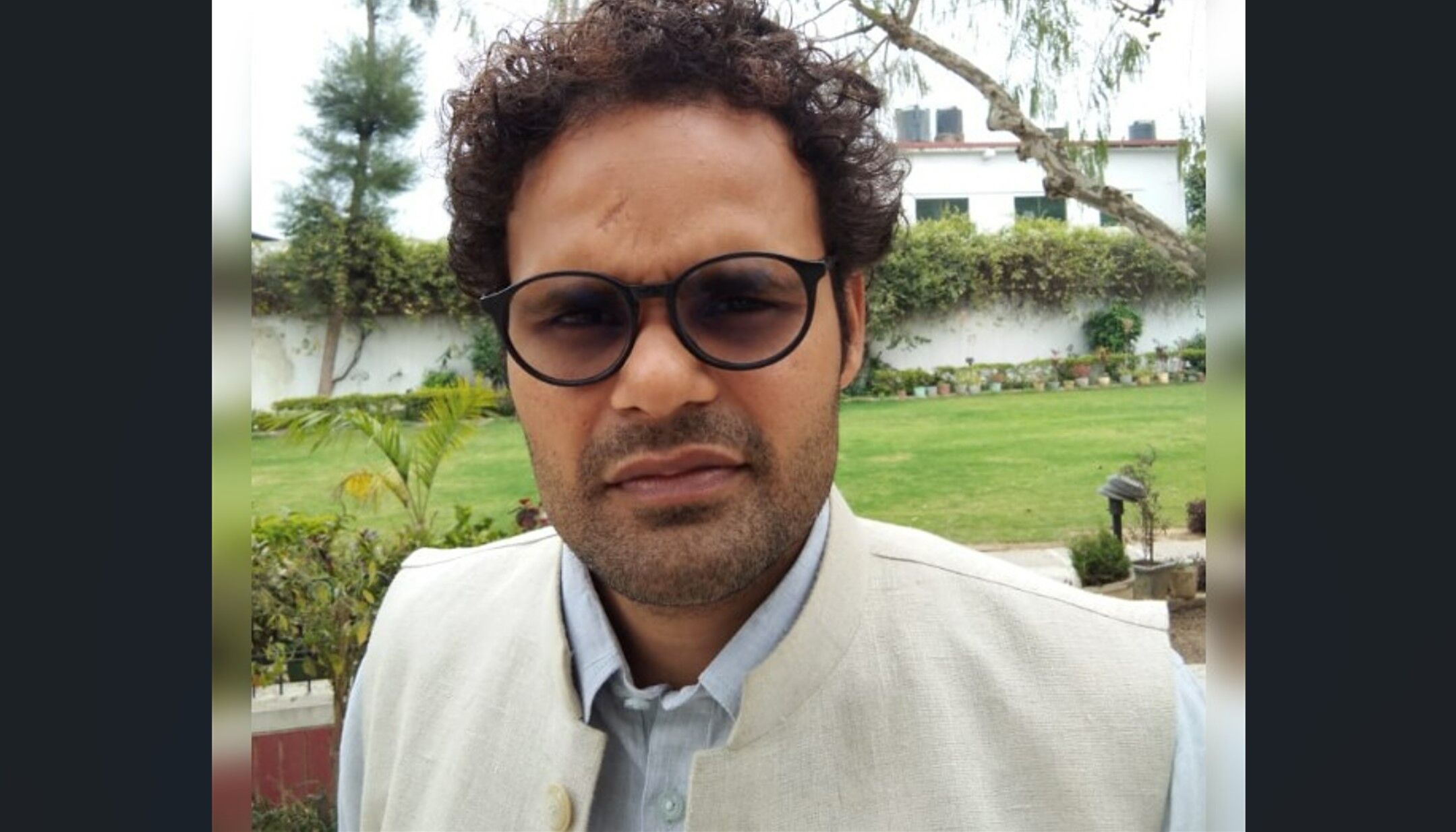 रितेश पांडे की जीवनी : Ritesh Pandey Biography Hindi | Ritesh Pandey ...