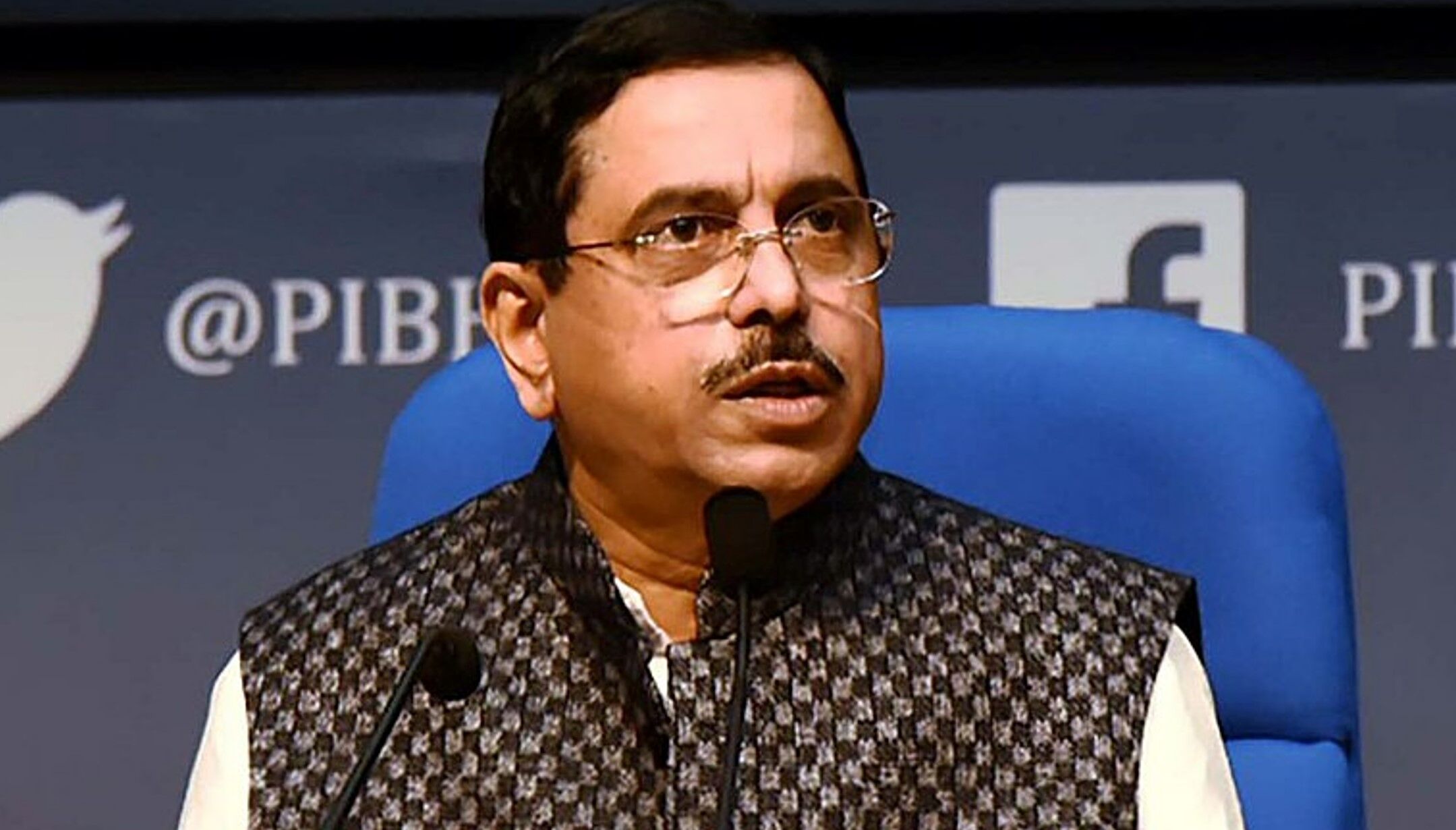 प्रल्हाद जोशी का जीवन परिचय (जीवनी) : Pralhad Joshi Biography in Hindi ...