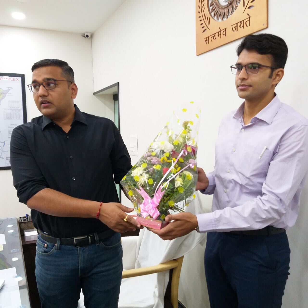 IAS मयंक चतुर्वेदी ने लिया धमतरी CEO का चार्ज… 2017 बैच के IAS मयंक ...